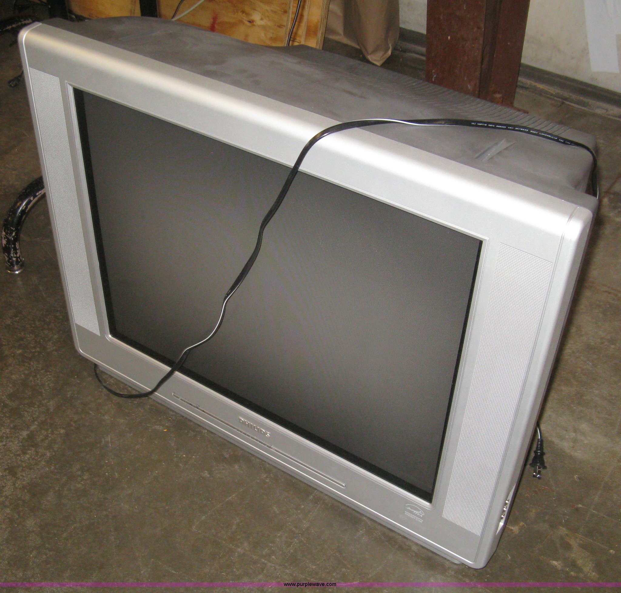 (3) televisions and three JVC DVD/VCR combos with remotes in Wichita ...