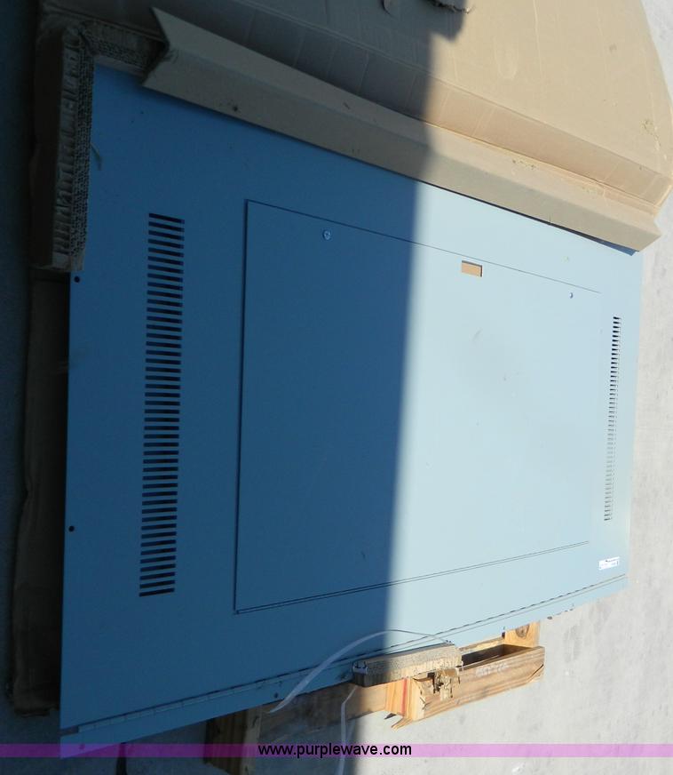 Assorted items in Hays, KS | Item M9939 sold | Purple Wave