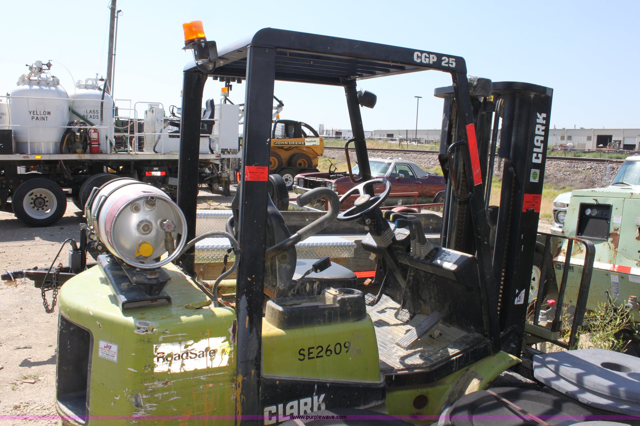Clark CGP25 forklift in El Dorado, KS | Item D5183 sold | Purple Wave