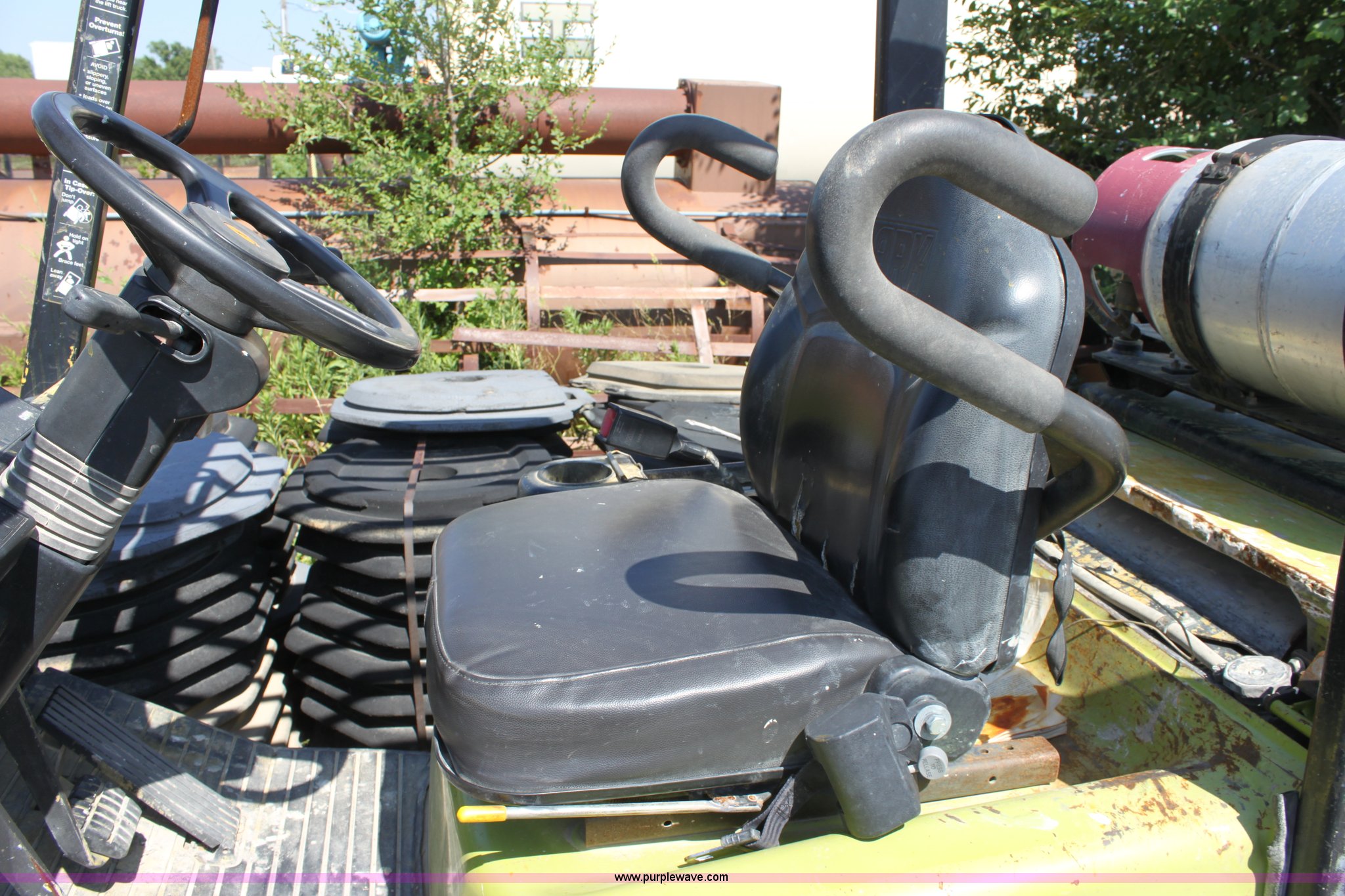 Clark CGP25 forklift in El Dorado, KS | Item D5183 sold | Purple Wave