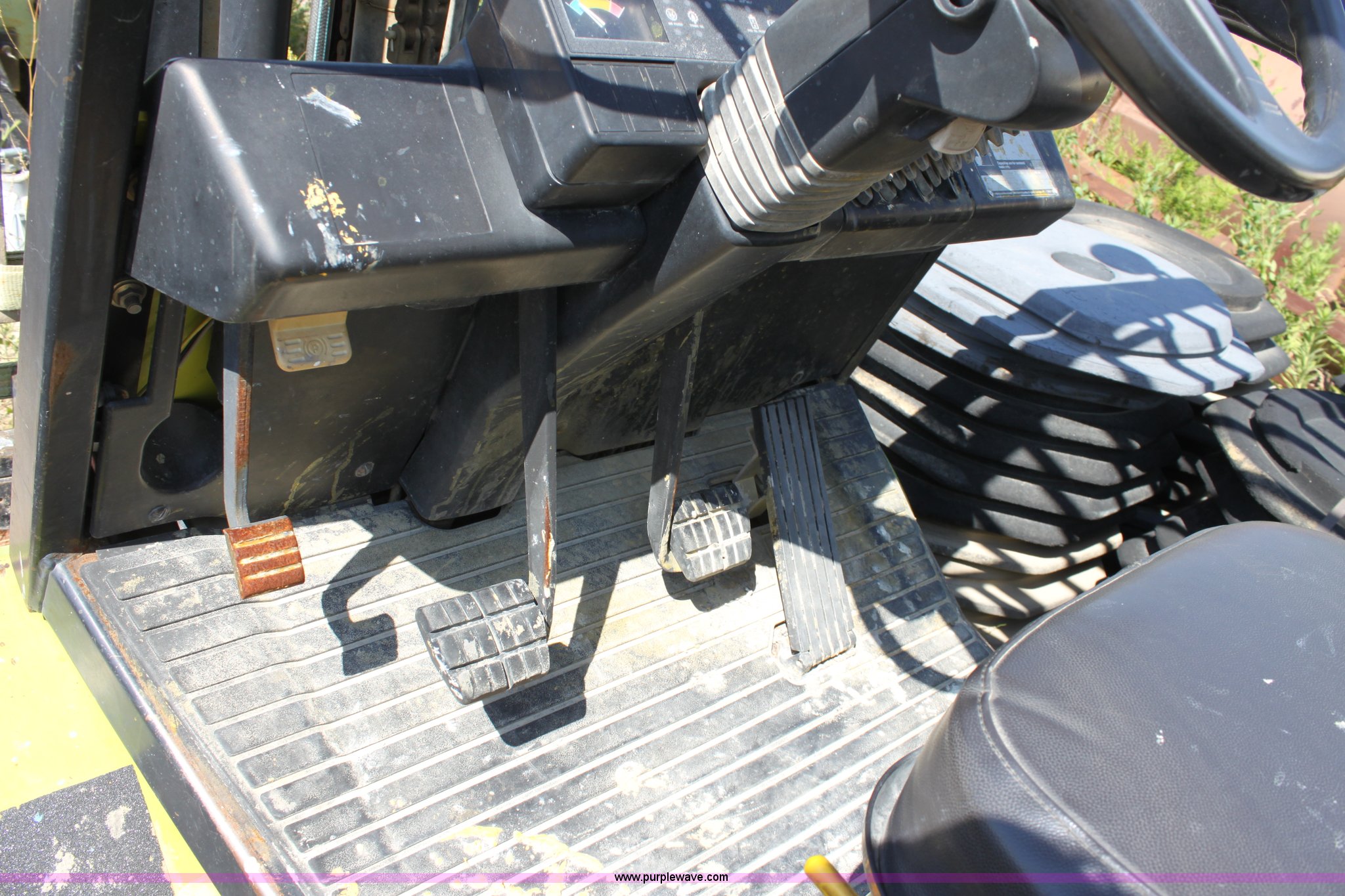 Clark CGP25 forklift in El Dorado, KS | Item D5183 sold | Purple Wave