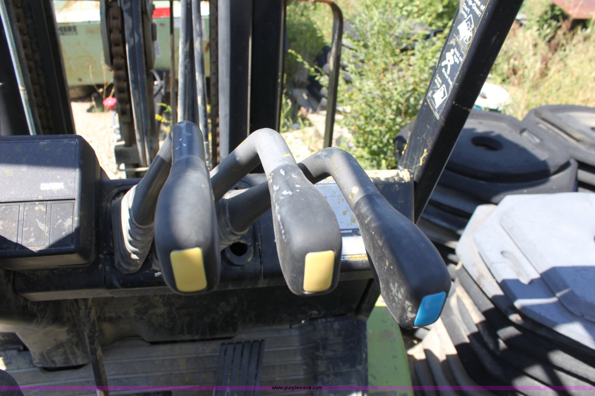 Clark CGP25 forklift in El Dorado, KS | Item D5183 sold | Purple Wave