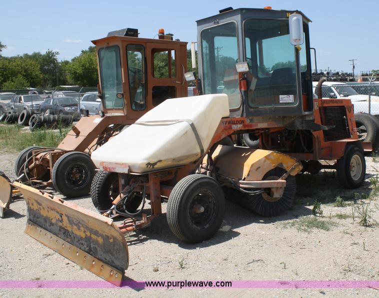 Waldon 250 SweepMaster sweeper in Topeka, KS | Item B6794 sold | Purple ...