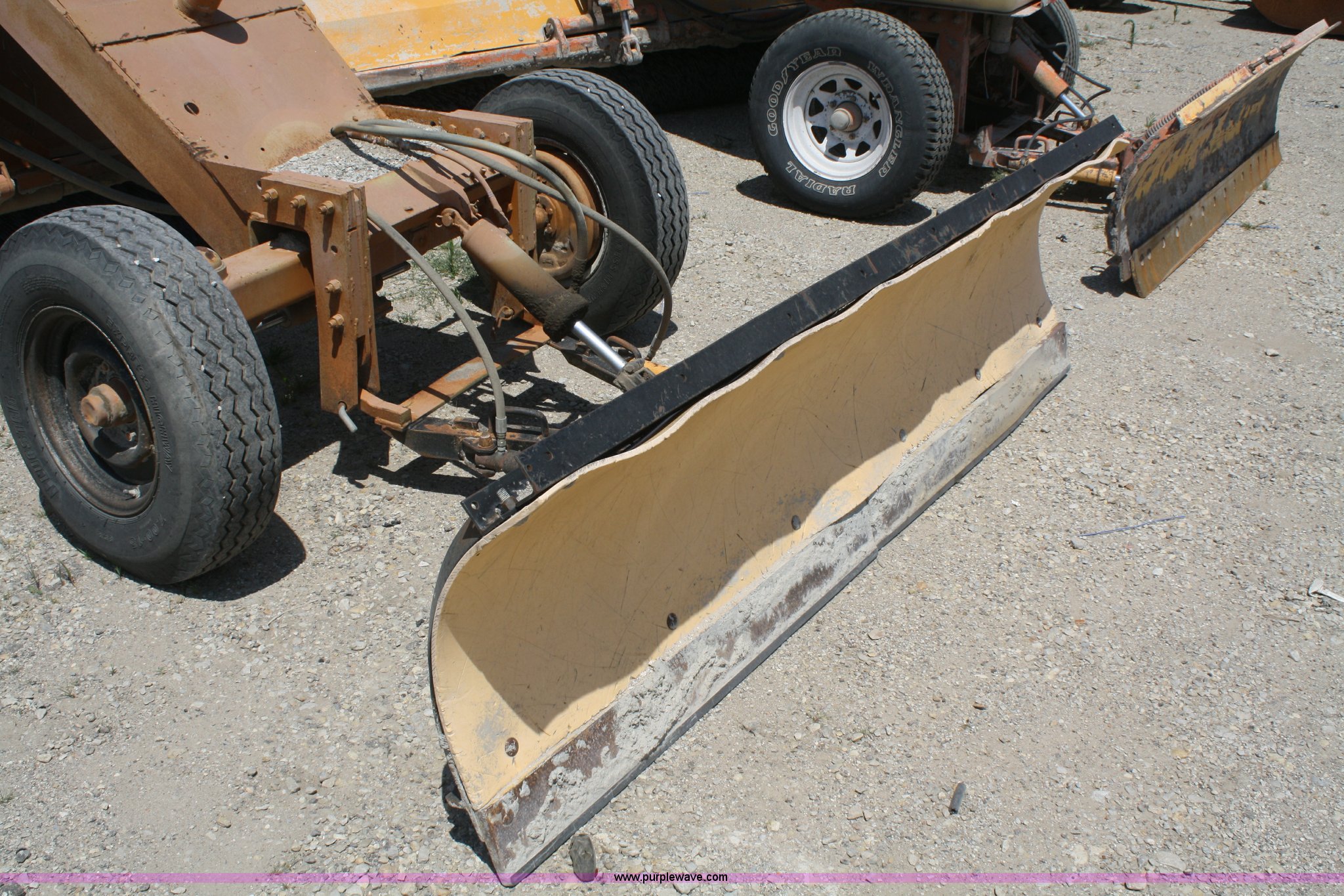 Waldon SweepMaster sweeper in Topeka, KS | Item B6793 sold | Purple Wave