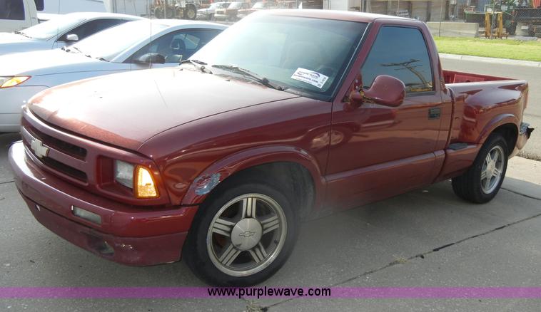 1997 Chevrolet S10 LS pickup truck in Junction City, KS | Item D4232 ...