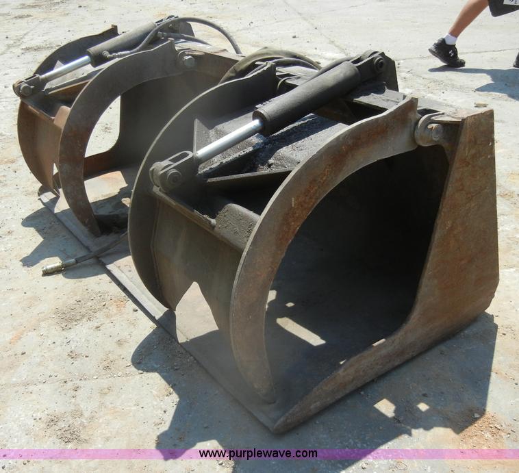 Bobcat 72" grapple bucket in Kansas City, MO | Item D4204 sold | Purple ...