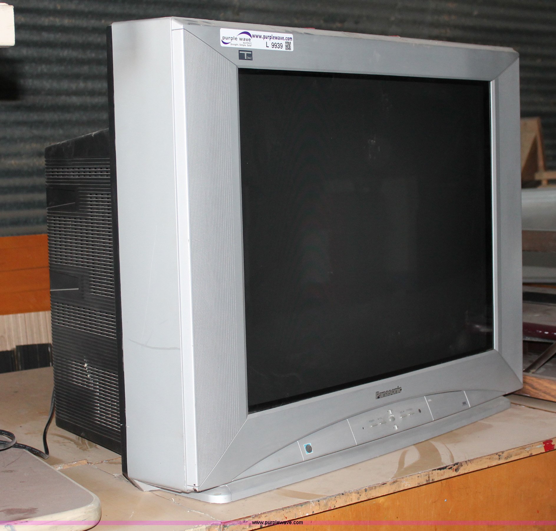 Panasonic 32" flat screen television in Chapman, KS | Item L9939 sold ...