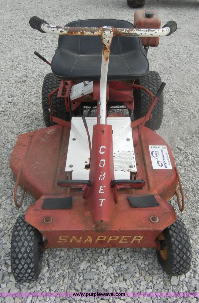 Snapper Comet lawn mower in Ottawa, KS | Item D4261 sold | Purple Wave