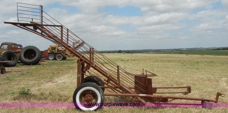 Meyers square bale loader in Pomona, KS | Item N9816 sold | Purple Wave