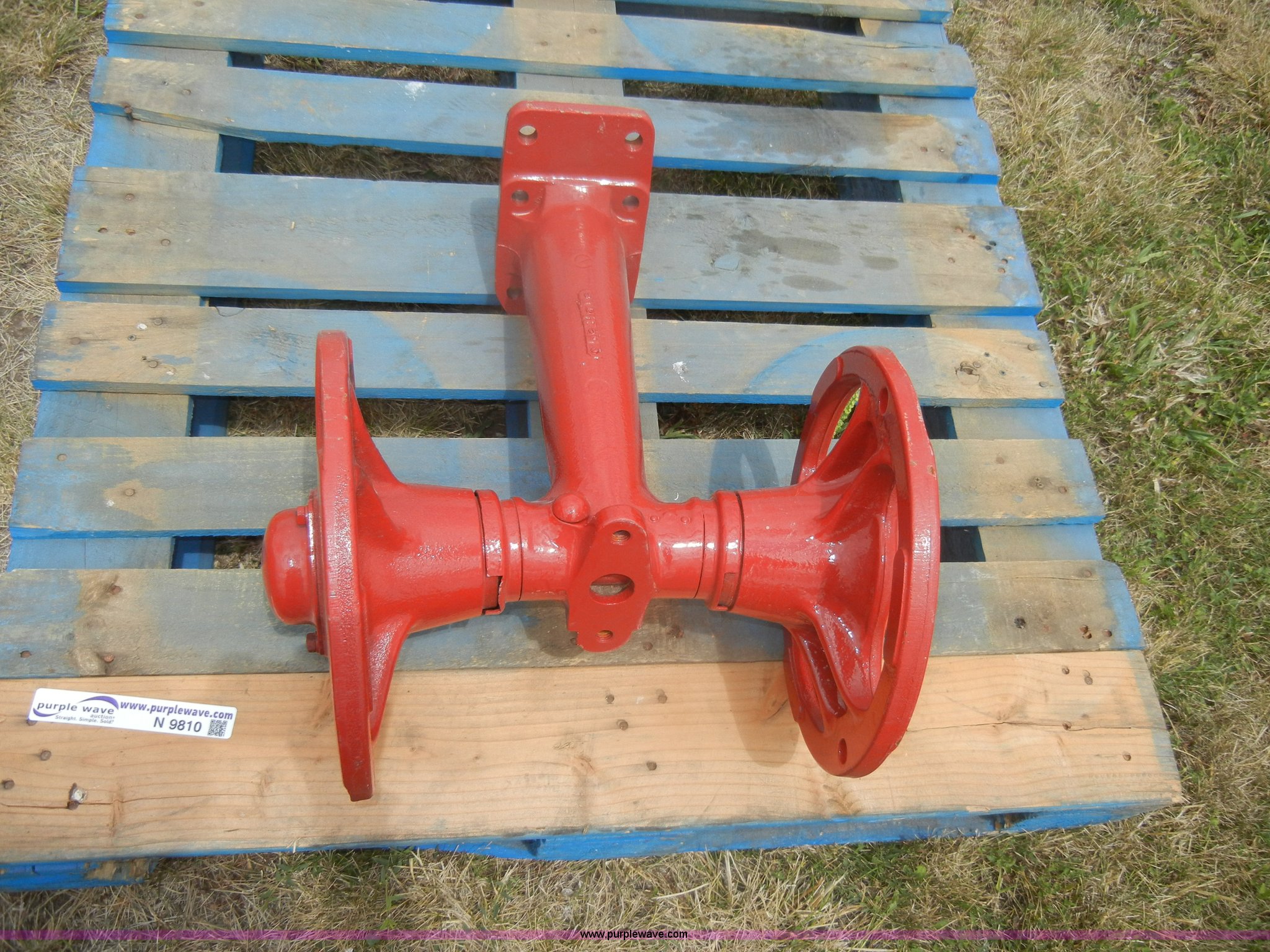 Farmall H narrow front end in Pomona, KS | Item N9810 sold | Purple Wave