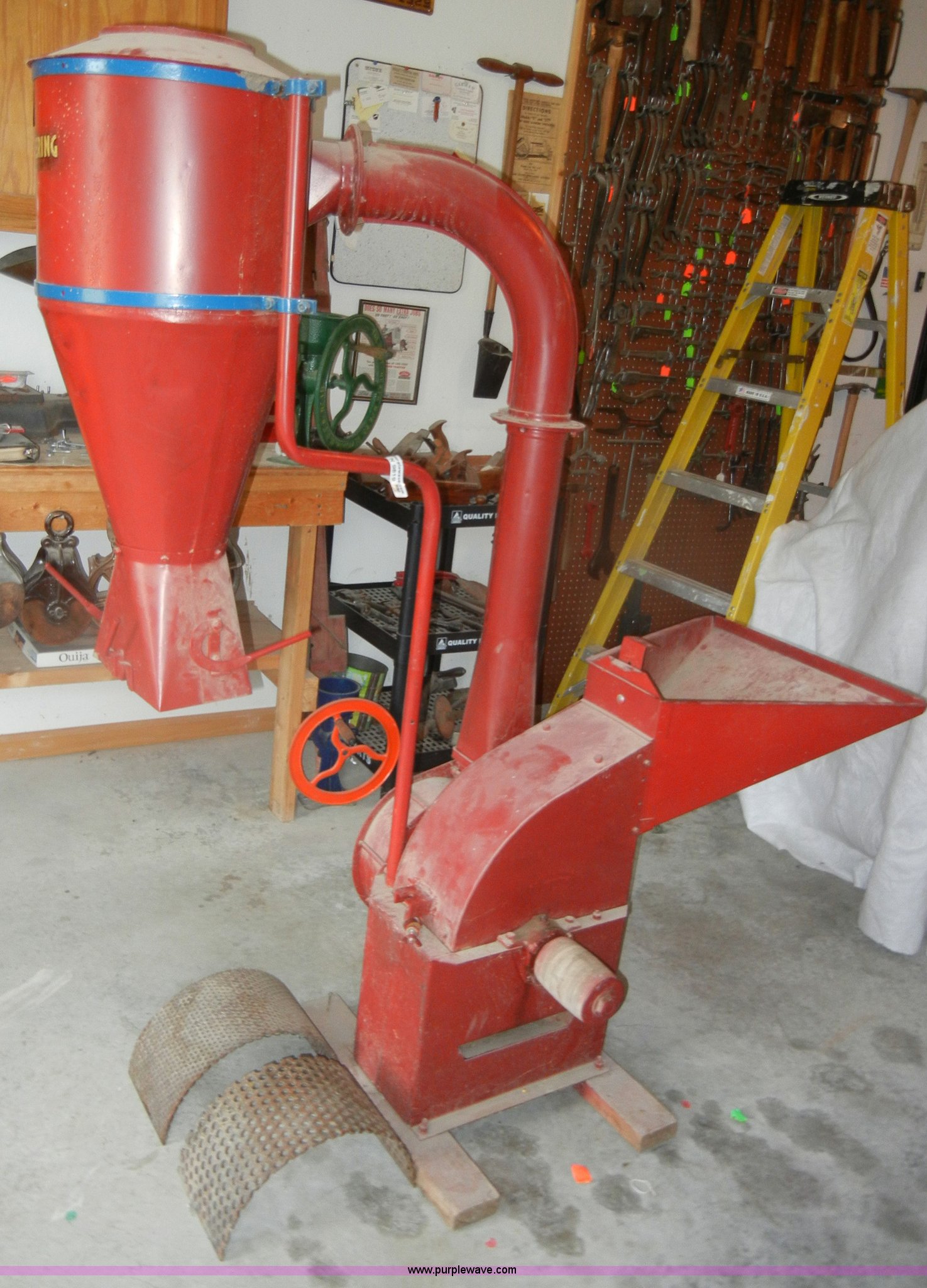 McCormick-Deering hammer mill in Pomona, KS | Item N9819 sold | Purple Wave