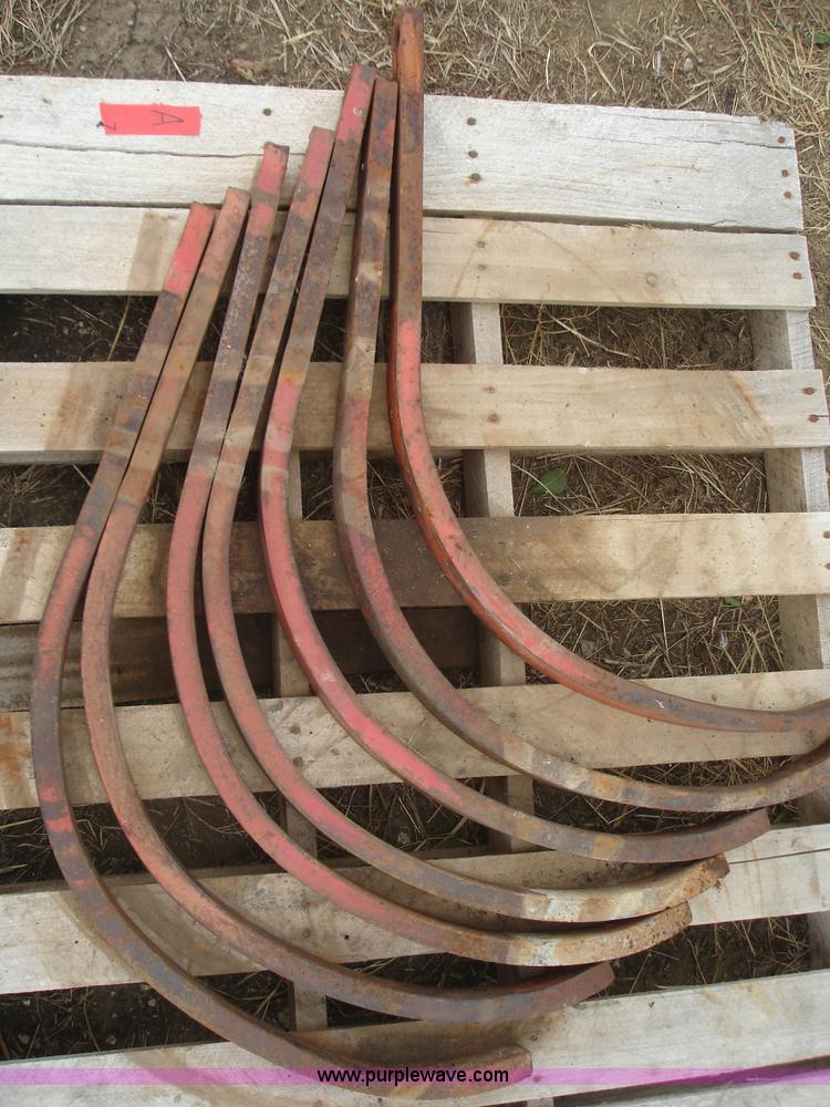 (7) Krause chisel plow shanks in Girard, KS | Item B1441 sold | Purple Wave