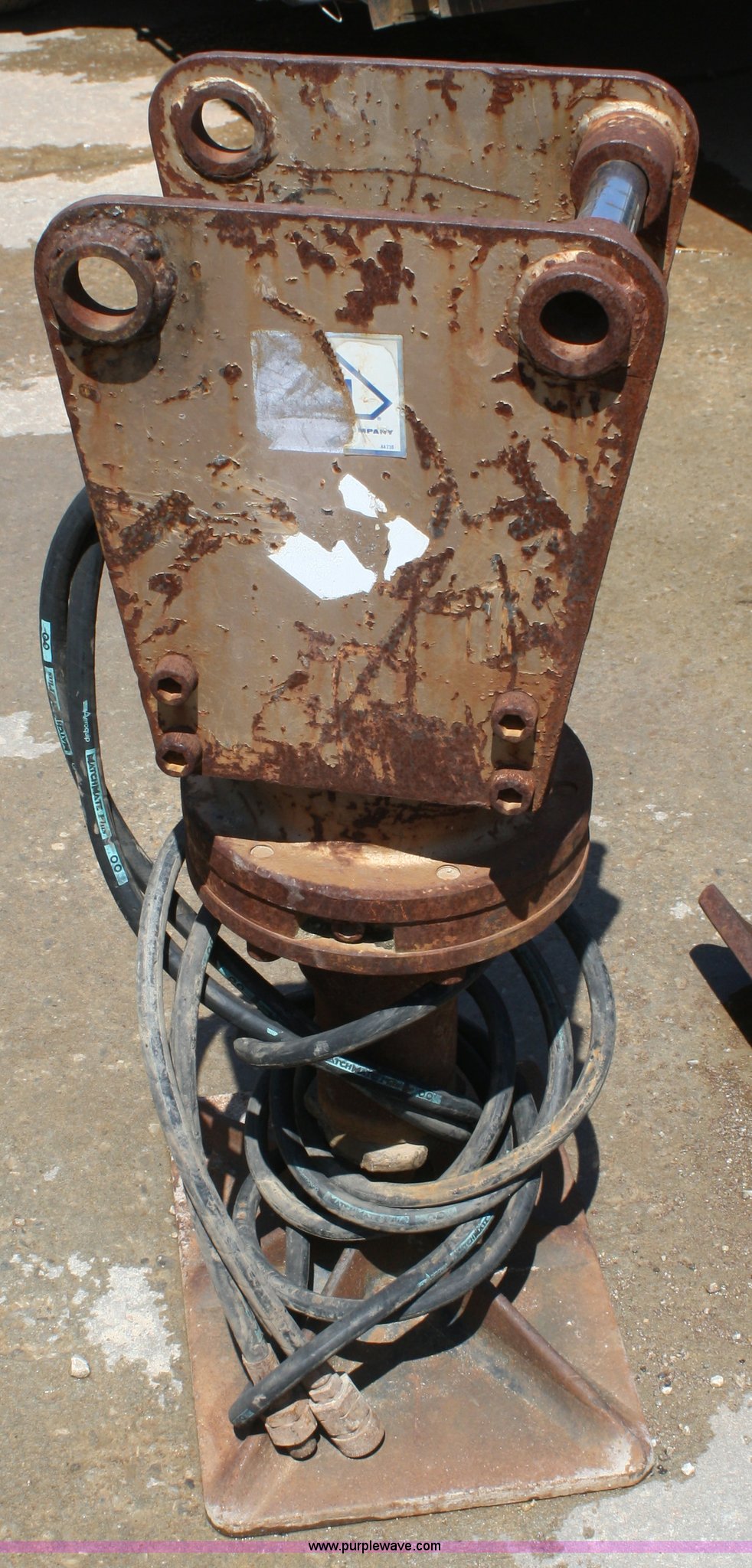Vibratory compactor backhoe attachment in Olathe, KS | Item B6630 sold ...