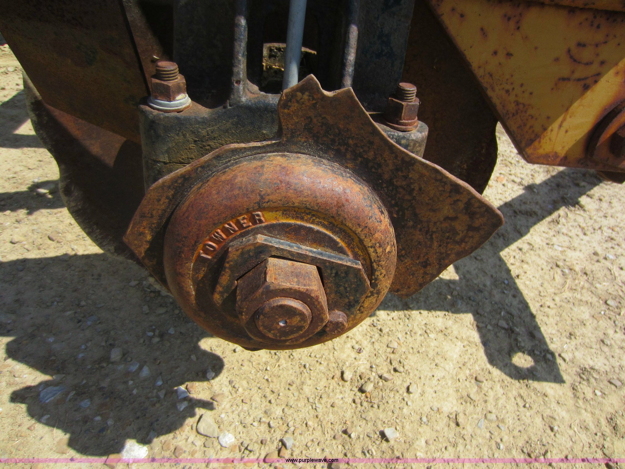 Towner D40 10' offset disk in Sperry , OK | Item D2049 sold | Purple Wave