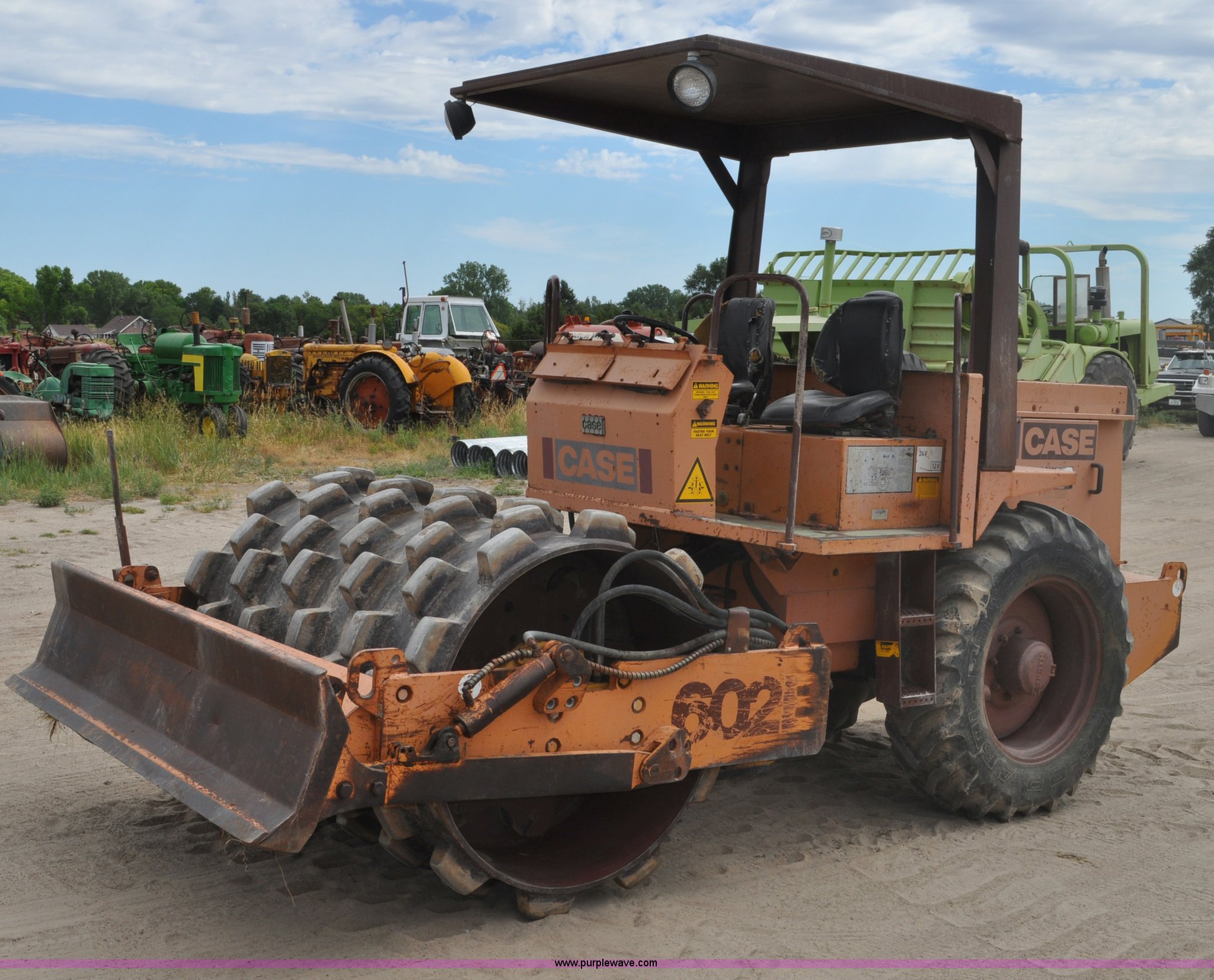 Case W602BPD vibratory padfoot roller in Broken Bow, NE | Item A5952 sold | Purple Wave