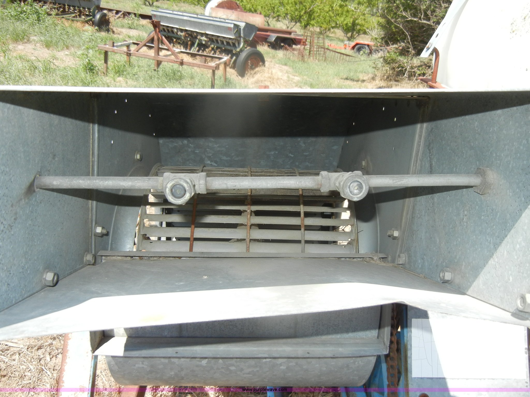 Chemical mister/blower in Topeka, KS | Item D4442 sold | Purple Wave