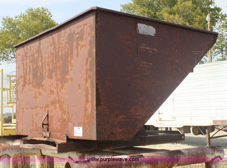 Gravity dumpster in Oxford, KS | Item G4683 sold | Purple Wave