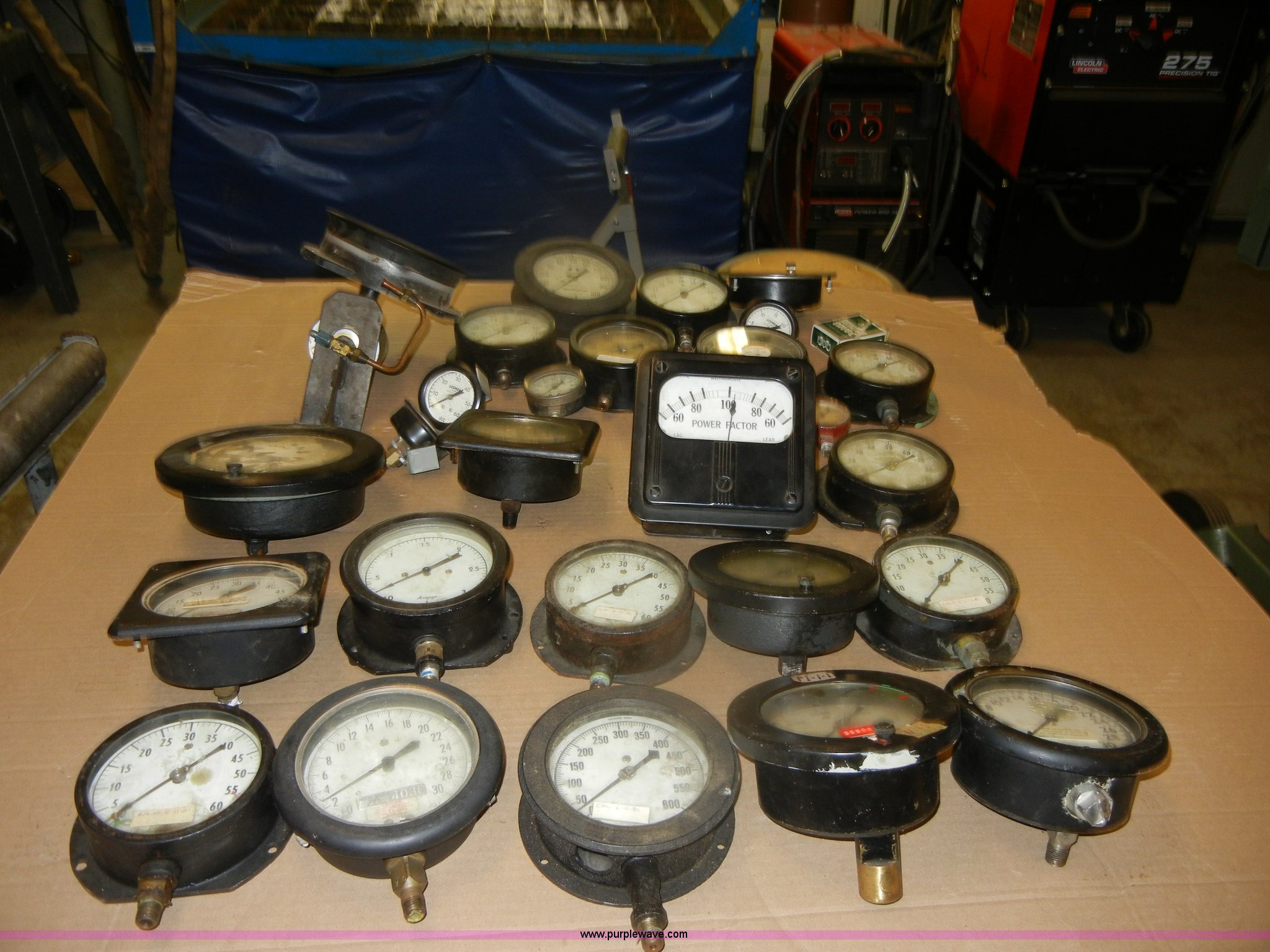 Approximately 30 assorted gauges in Manhattan, KS | Item N9549 sold | Purple Wave