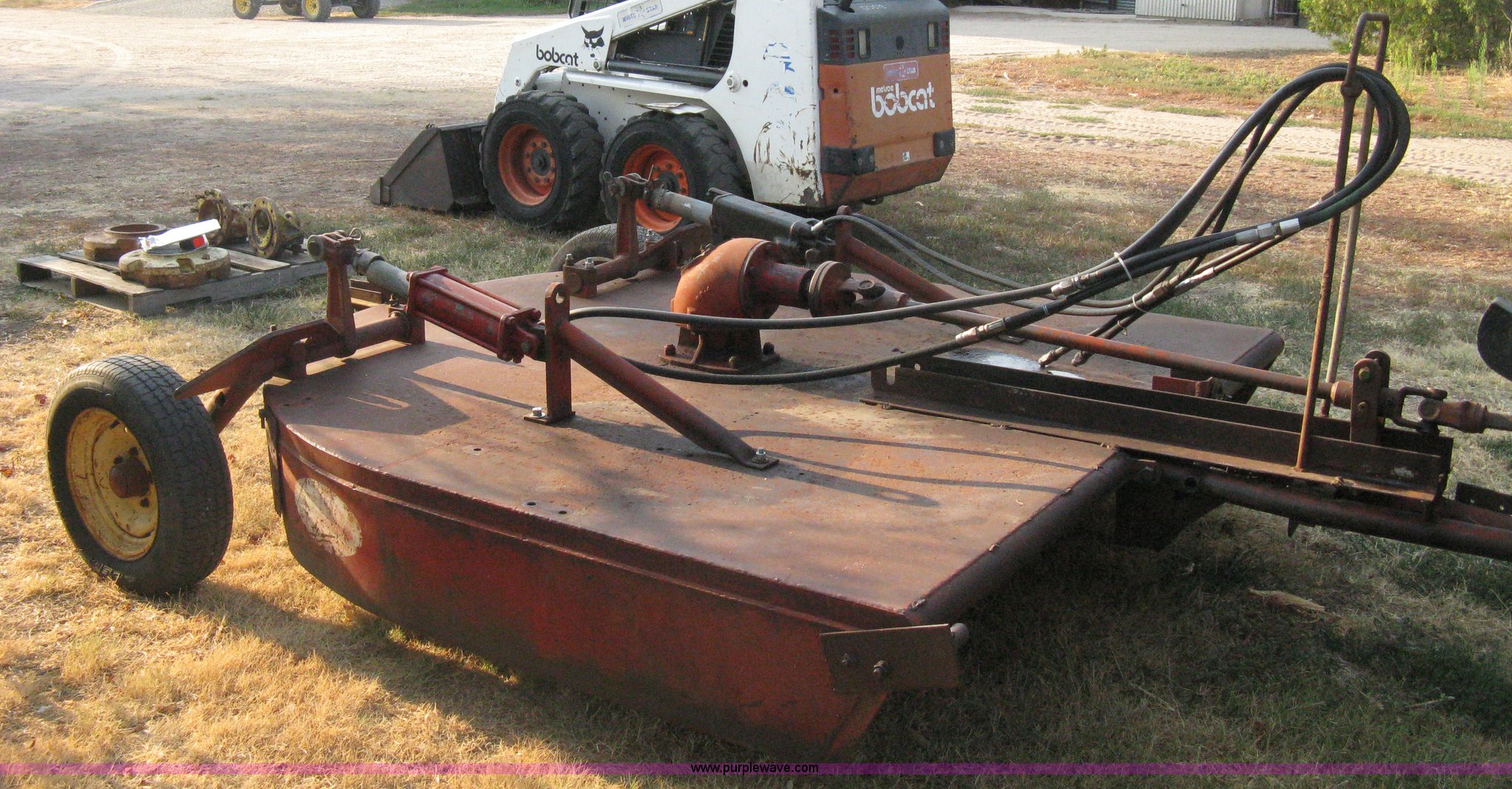 Servis Gyro-84 rotary mower in Colwich, KS | Item B8002 sold | Purple Wave