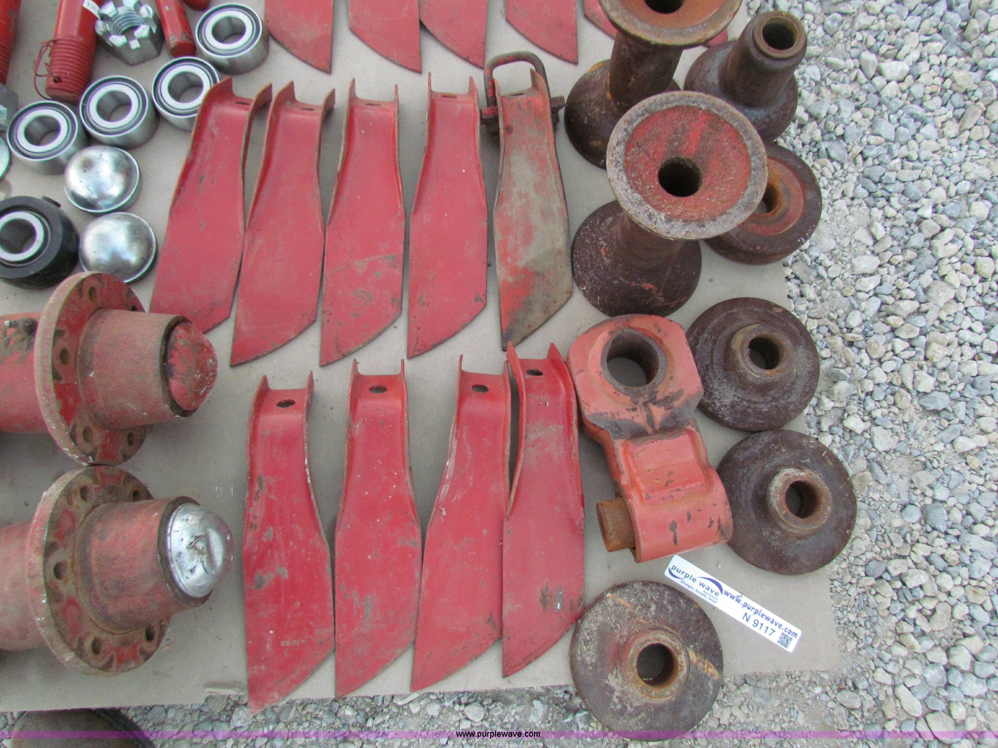 Assorted Krause disk parts in Udall, KS | Item N9117 sold | Purple Wave