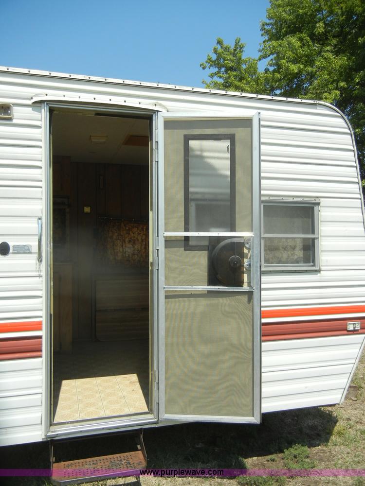 1984 Fleetwood Resort 21' camper in Erie, KS | Item D5630 sold | Purple ...