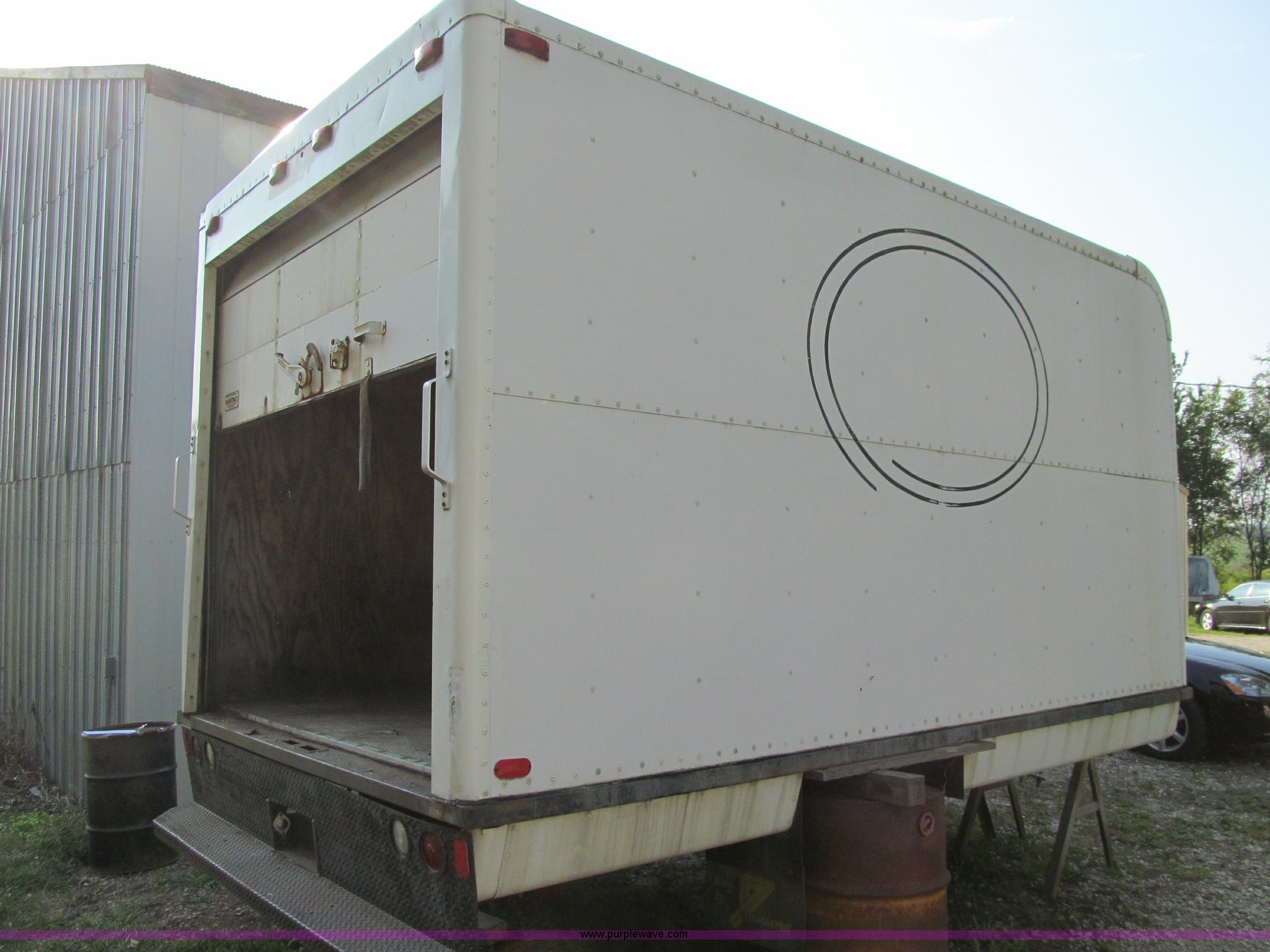 Utilimaster van body in Waukee, IA | Item A5415 sold | Purple Wave