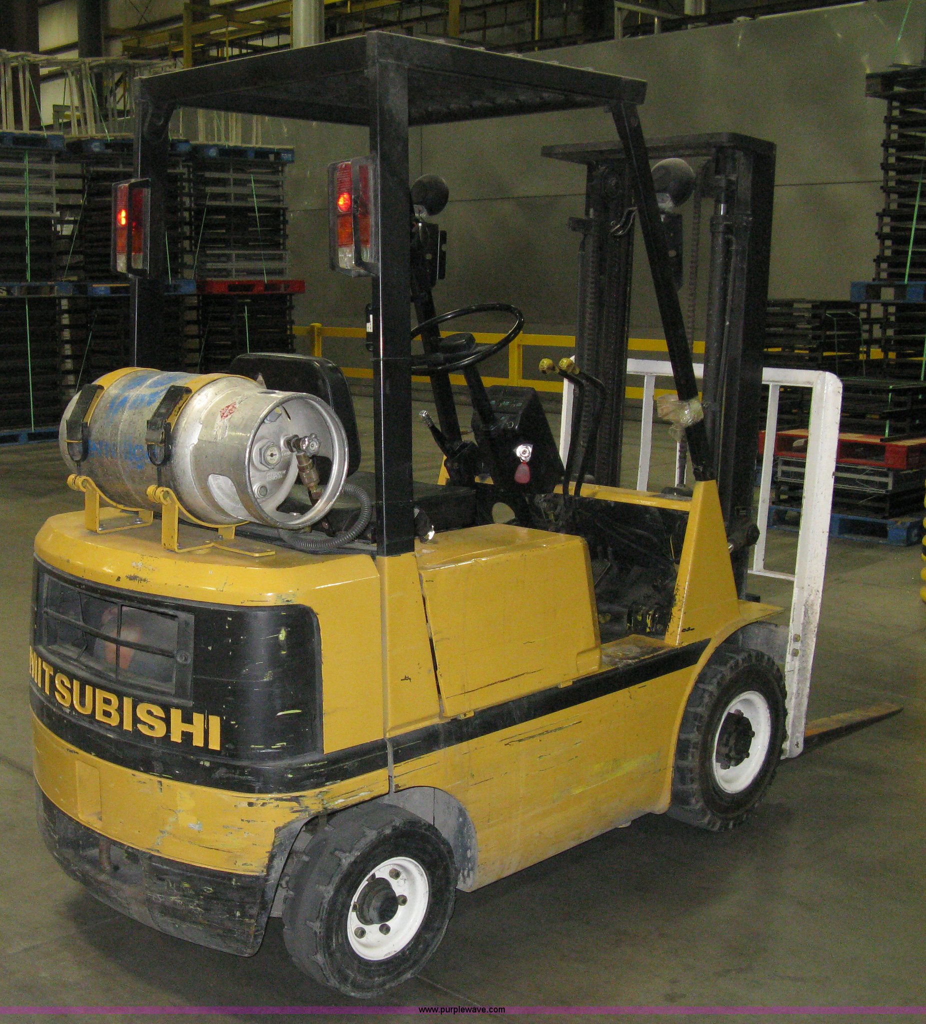 Mitsubishi FG15 forklift in Park City, KS | Item B8051 sold | Purple Wave