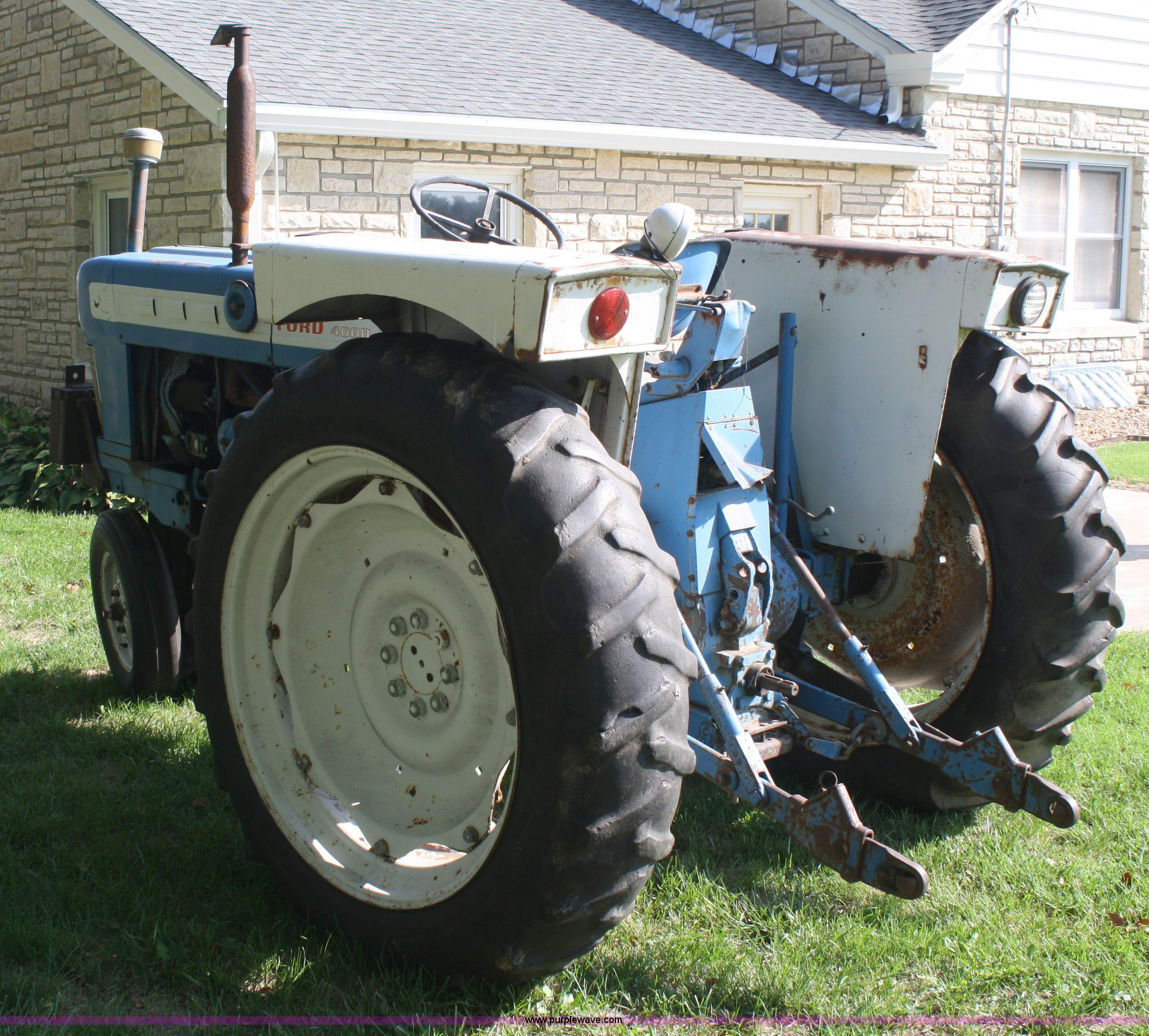 1966 Ford 4000 tractor in Topeka, KS | Item B6899 sold | Purple Wave