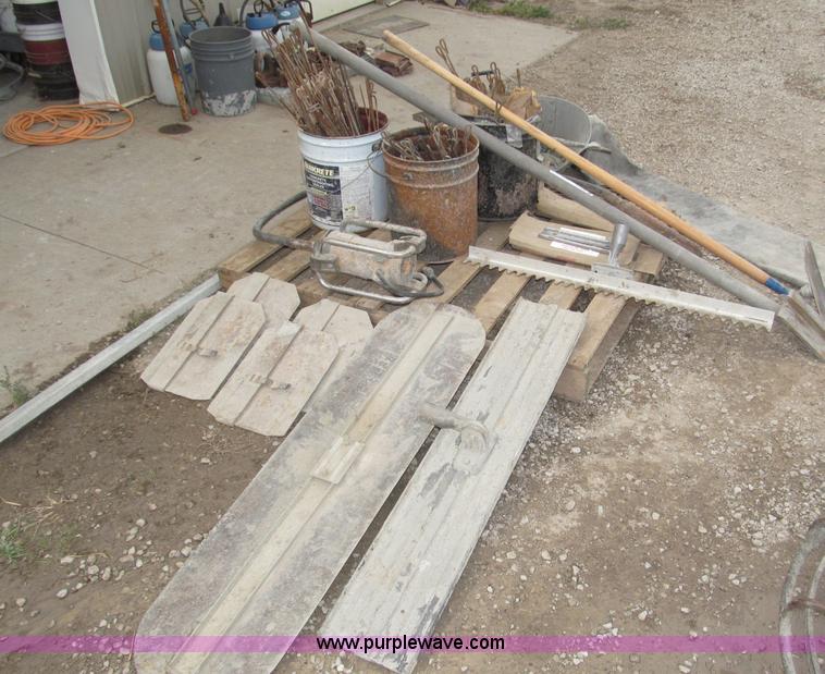 Assorted tools and Symons ties in Falls City, NE | Item K9589 sold ...