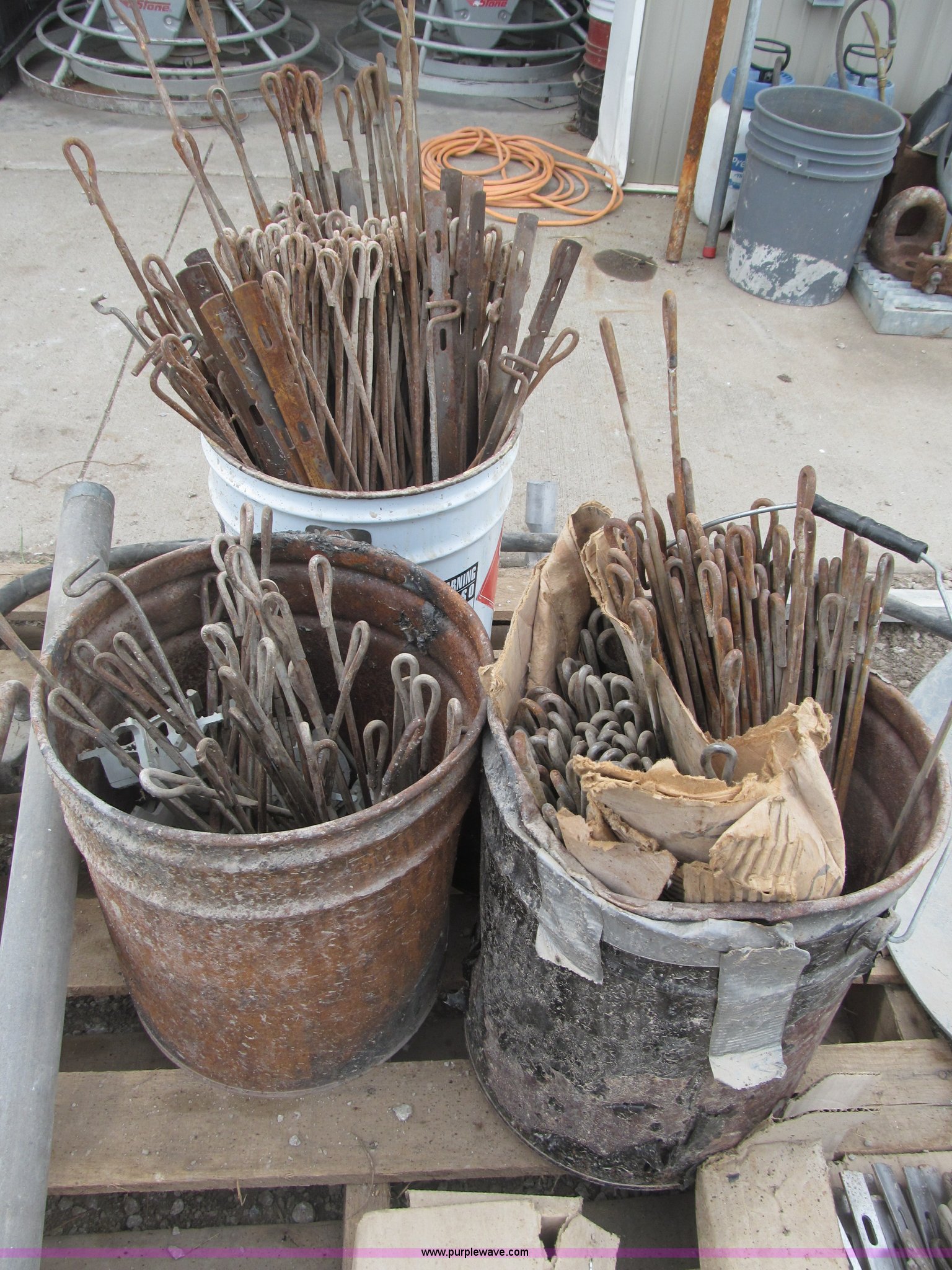 Assorted tools and Symons ties in Falls City, NE | Item K9589 sold ...