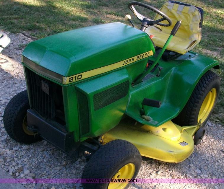 John Deere 210 lawn mower in Wamego, KS | Item B1492 sold | Purple Wave