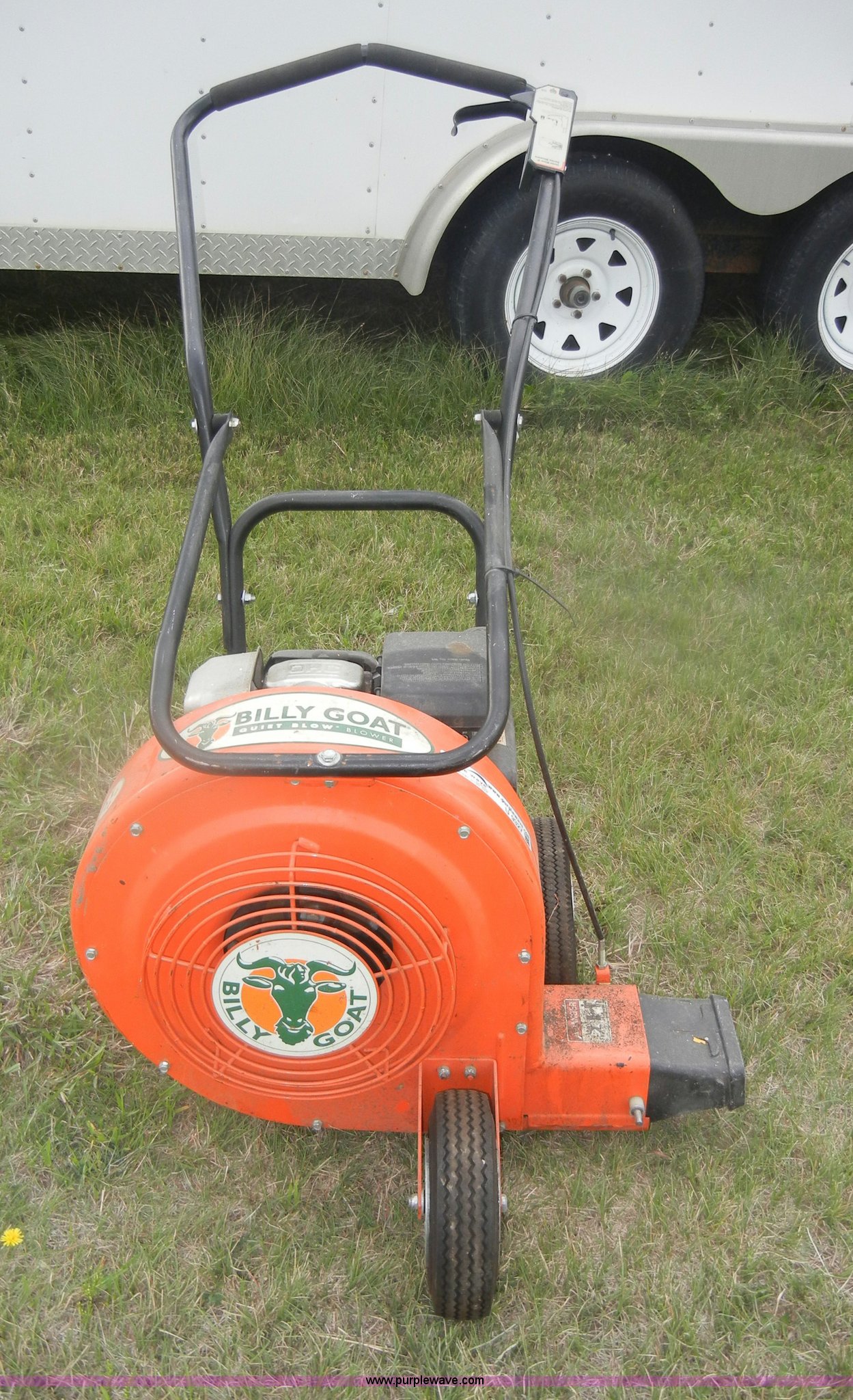 Billy Goat blower in Manhattan, KS | Item U9327 sold | Purple Wave