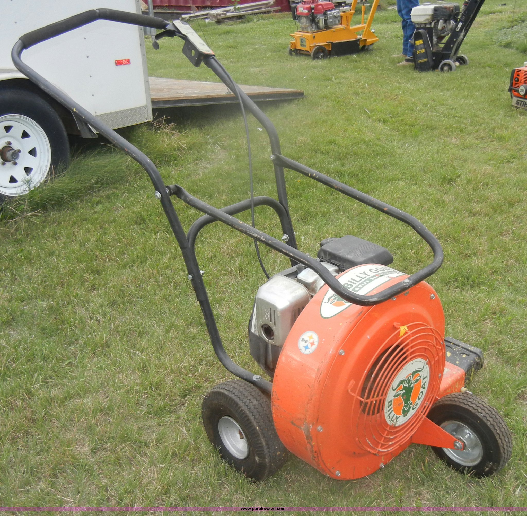 Billy Goat blower in Manhattan, KS | Item U9328 sold | Purple Wave