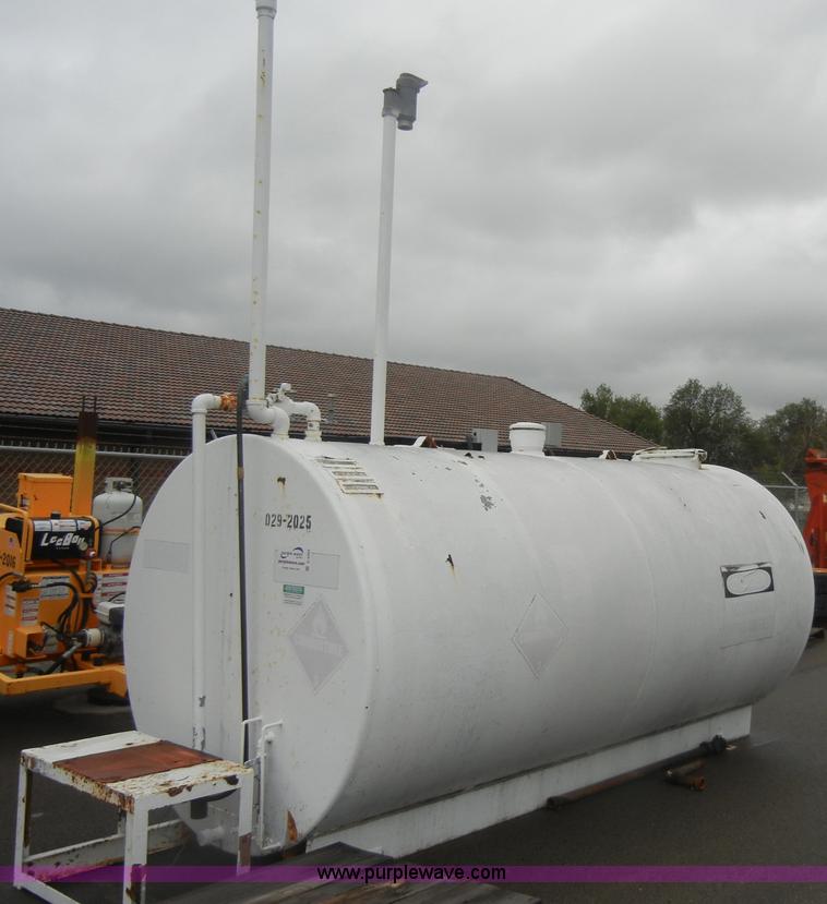 1992 Wemac 2,000 gallon fuel tank in Salina, KS | Item D4484 sold ...