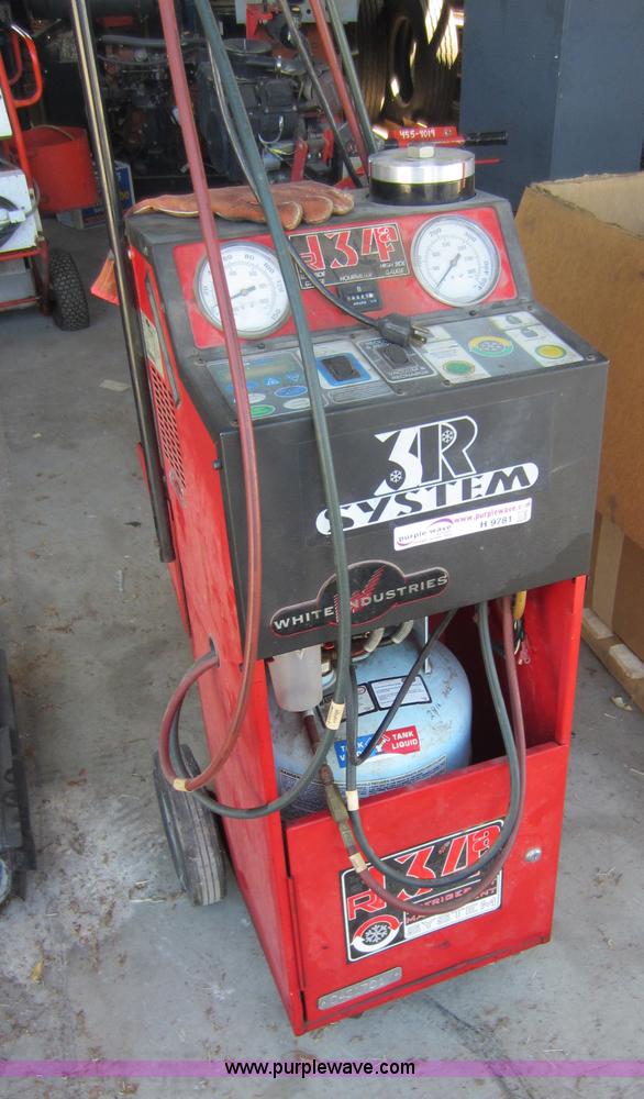 2001 White Industries R134A refrigerant recycler in Chanute, KS | Item ...