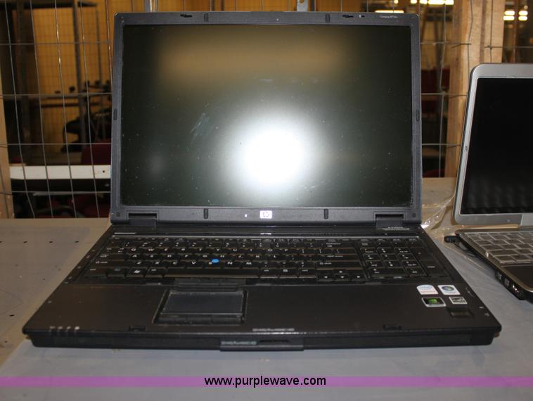 HP 8710W laptop computer in Topeka, KS | Item R9838 sold | Purple Wave