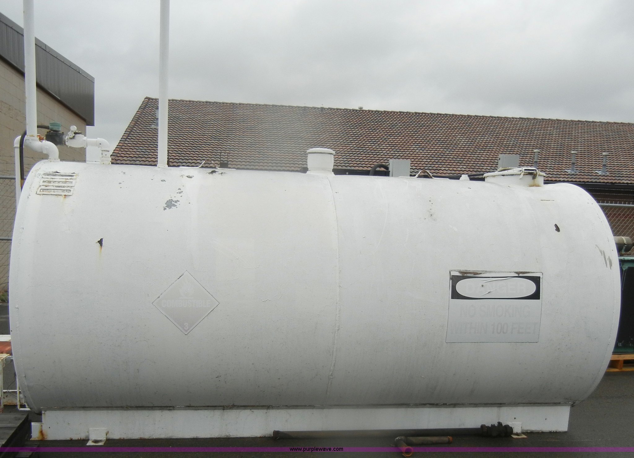 1992 Wemac 2,000 gallon fuel tank in Salina, KS | Item D4484 sold ...