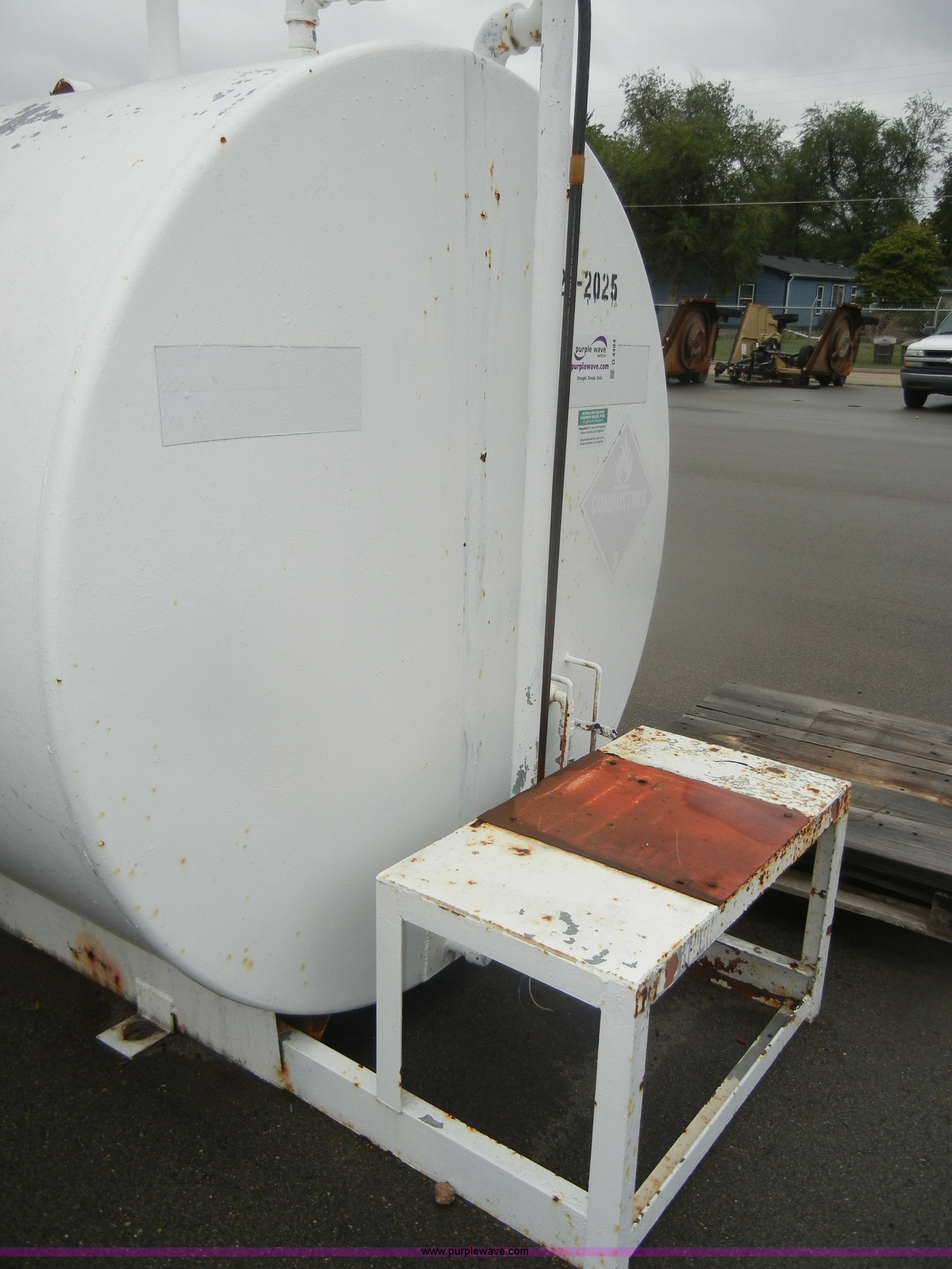 1992 Wemac 2,000 gallon fuel tank in Salina, KS | Item D4484 sold ...