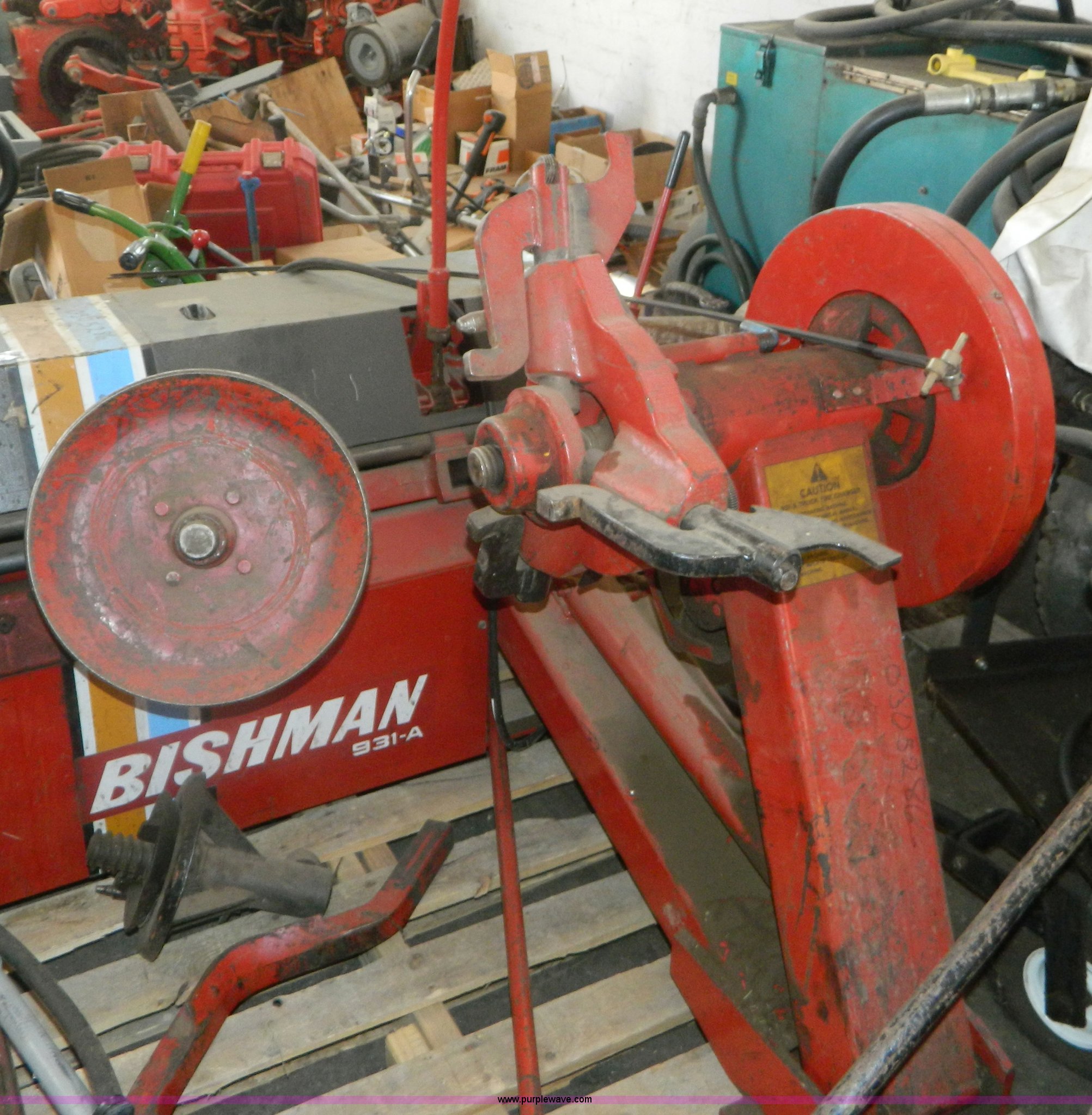 1986 Bishman 931A tire changer in Norton, KS | Item M9995 sold | Purple ...