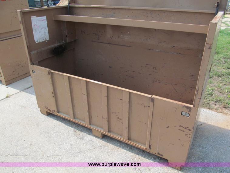 Knaack Storage Master 91 commercial job site box in Lone Jack, MO ...