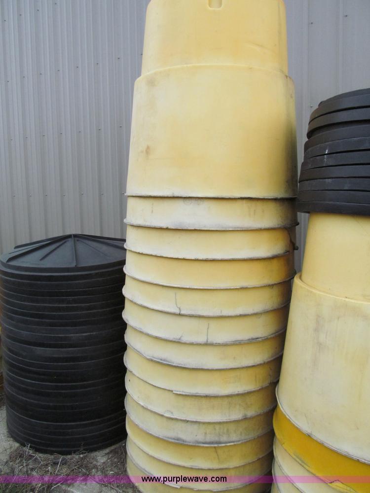 (26) safety crash barrels in Odessa, MO | Item E5603 sold | Purple Wave