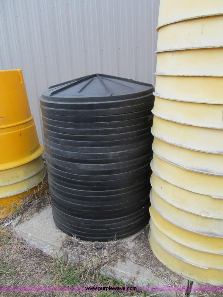 (26) safety crash barrels in Odessa, MO | Item E5603 sold | Purple Wave