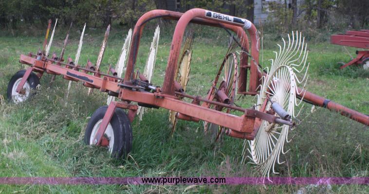 Gehl WR219 wheel rake in Spring Hill, KS | Item F2680 sold | Purple Wave