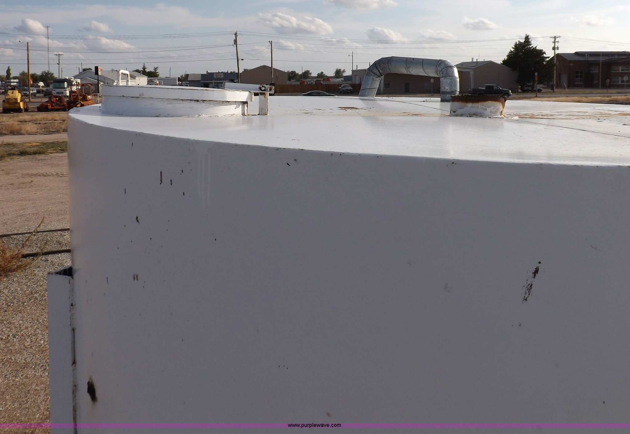 Hopper bottom tank in Ulysses , KS | Item F6098 sold | Purple Wave