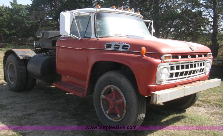1966 Ford F750 truck in Sedgwick, KS | Item B8187 sold | Purple Wave