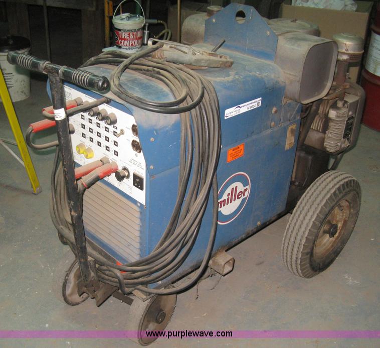 Miller AEAD-200LE AC/DC welder/generator in Sedgwick, KS | Item M9004 ...