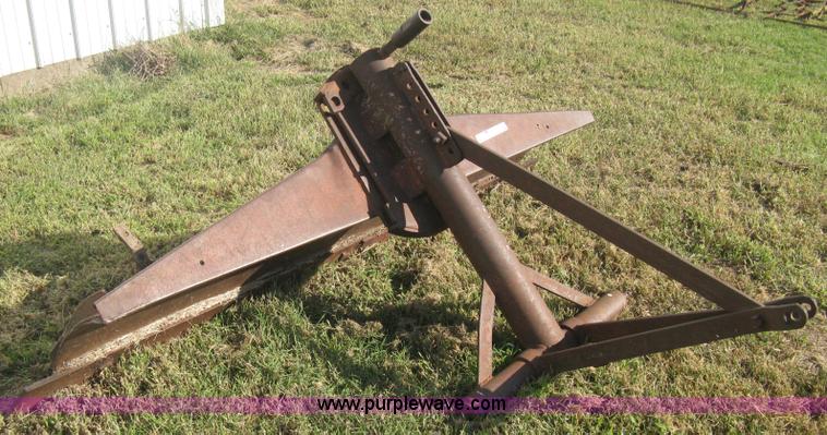 Dearborn three point scraper blade in Sedgwick, KS | Item M9040 sold ...