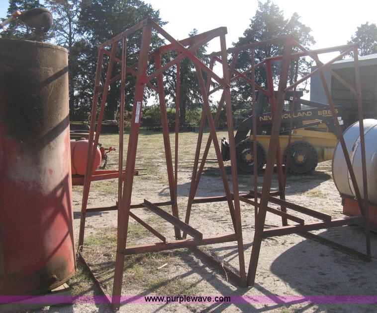 (2) fuel tank towers in Sedgwick, KS | Item M9046 sold | Purple Wave