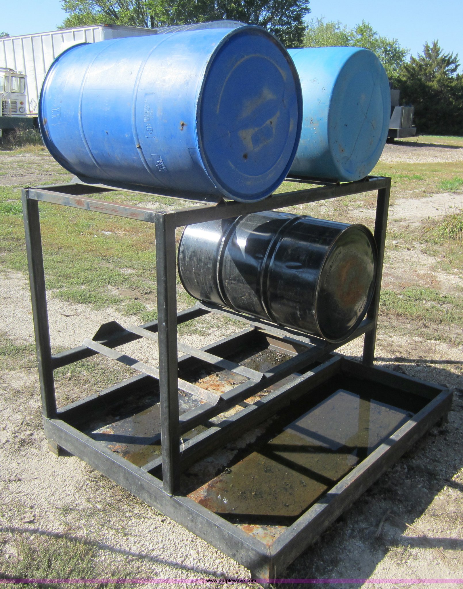 55 gallon drum rack in Iola, KS | Item H9814 sold | Purple Wave