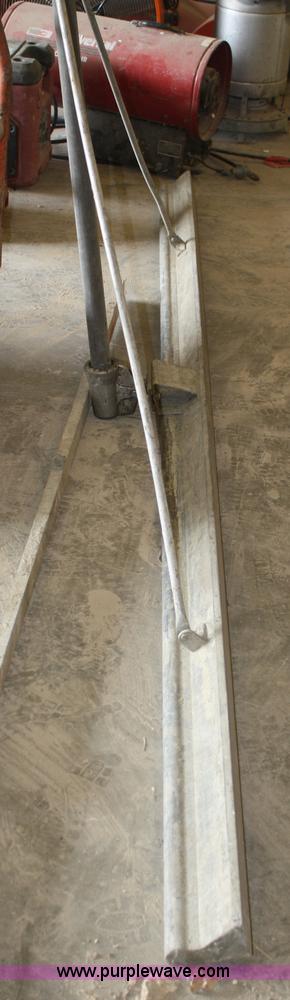 Bump screed with handle in Lansing, KS | Item U9520 sold | Purple Wave